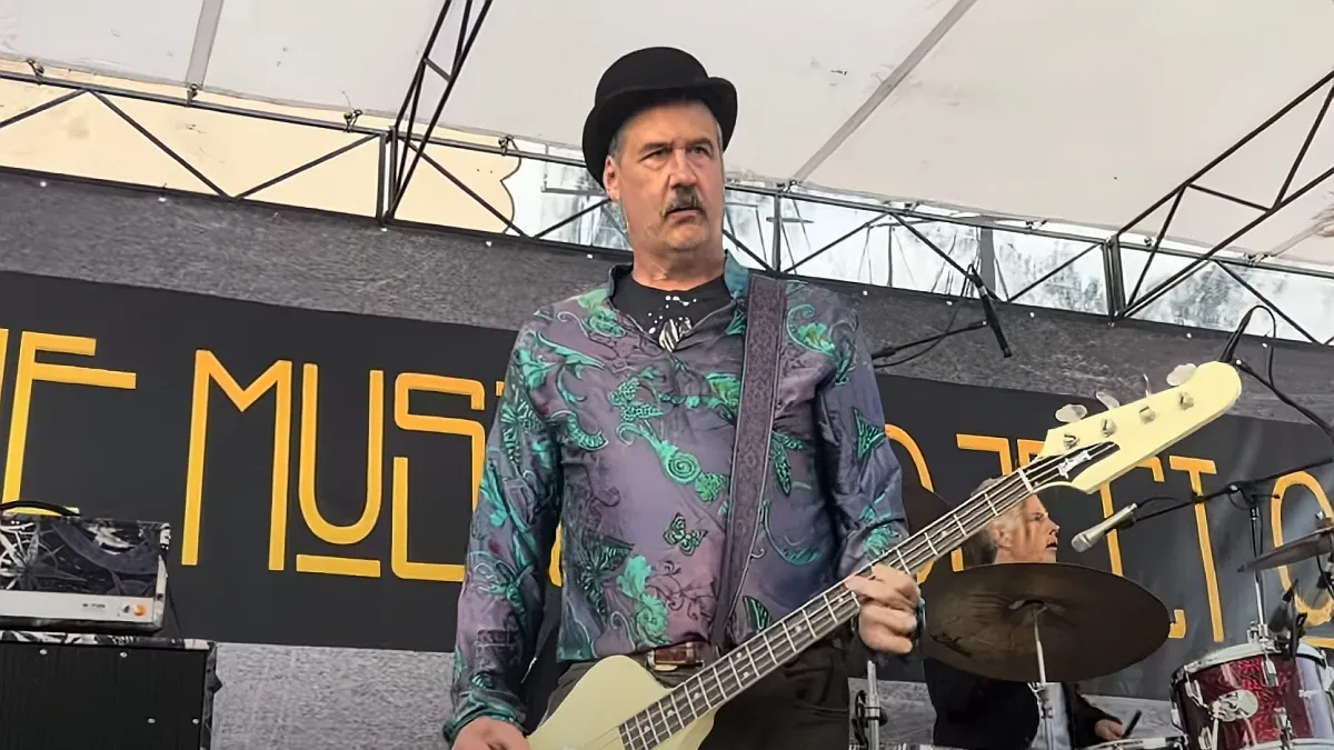 Krist Novoselic (Nirvana) forma nuevo proyecto Bona Fide Band e inició ...